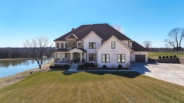 Luxurious 6 Acres Near Valhalla. - Louisville, KY