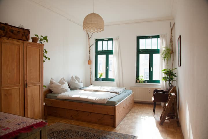 Großzügige Wohnung In Leutzsch - Leipzig