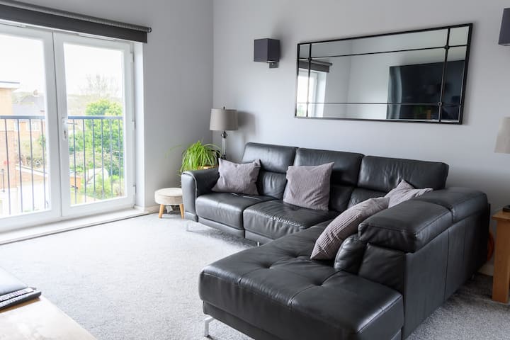 Spacious Apartment & Parking 5mins To Harry Potter - Watford