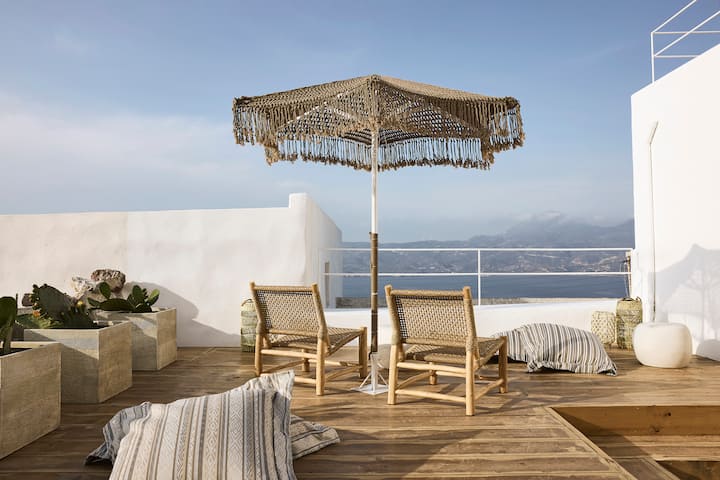 Niove Suites - Superior Suite With Sea View - Milos