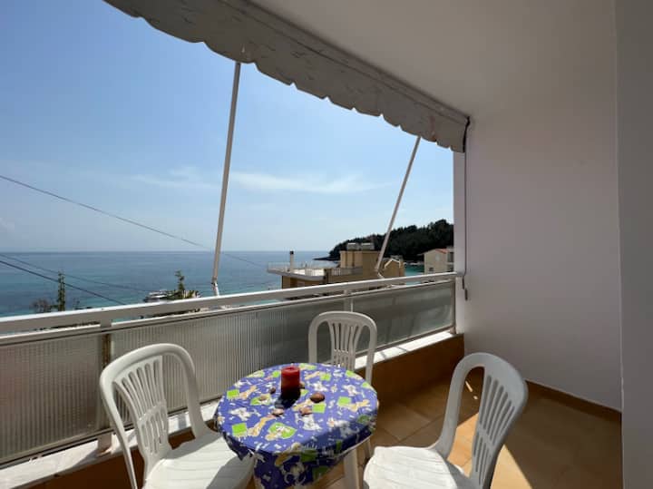 Sea Breezy 2 Apartment - Himarë