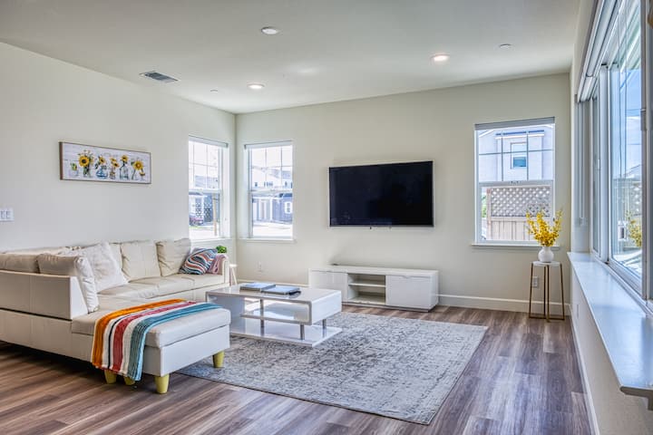 A Luxury Golf Home In Tracy - Tracy, CA