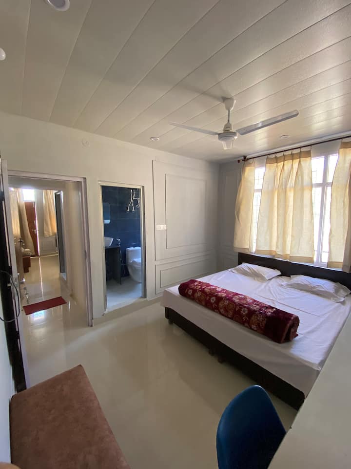 1 Deluxe Room With Balcony - Chail