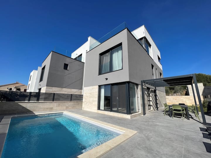 Seaview Villa Amy - Private Pool, Sauna & Jacuzzi - Zadar