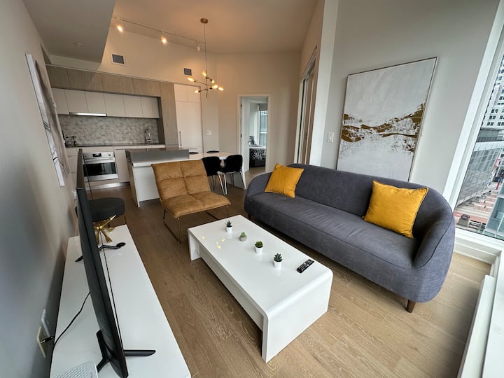 Bright 1br | Cozy | Near Bell Centre & Amenities - Montréal, QC