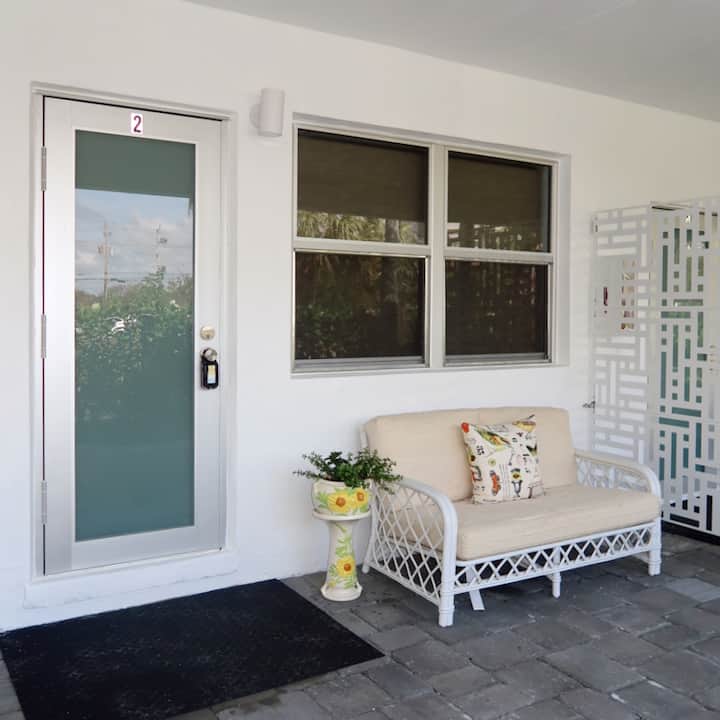 Hillsboro Shores Apt 2 - Pompano Beach, FL