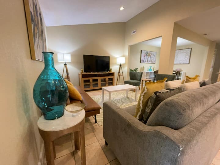 Charming Valdosta Townhouse Near Vsu, Sgmc - Valdosta, GA