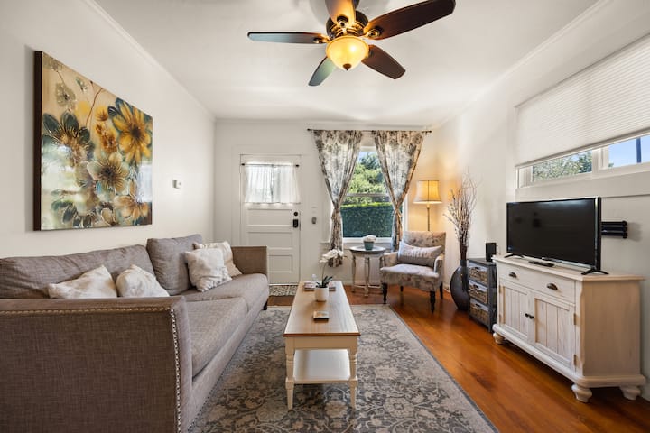 Three Bedroom House/bikes/walk Downtown - Santa Barbara, CA