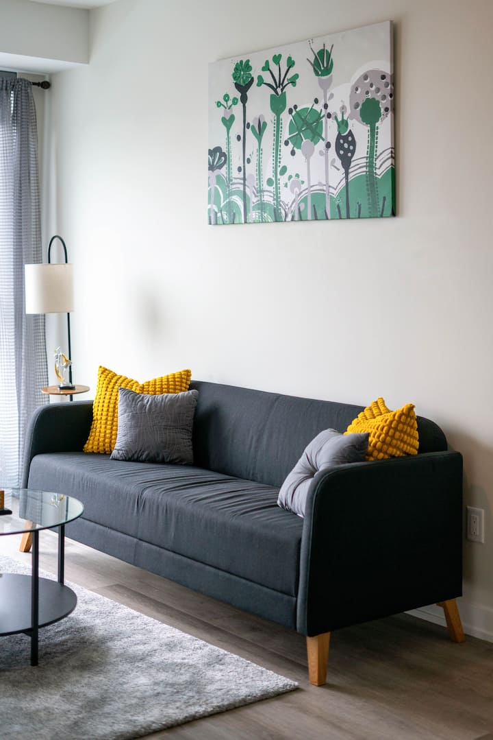 2 Bedroom, 2 Bath Condo ~ Stoney Creek ~ Balcony - Hamilton