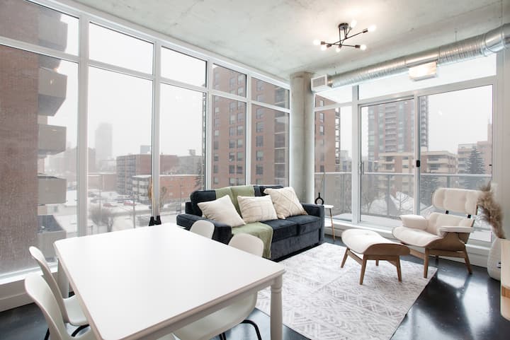 Cosmopolitan Calgary Modern Loft - Calgary