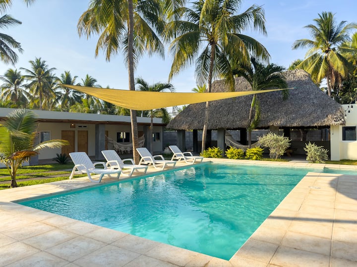 Orasis Beach House | 14 Huéspedes | 4 Habitaciones - El Salvador