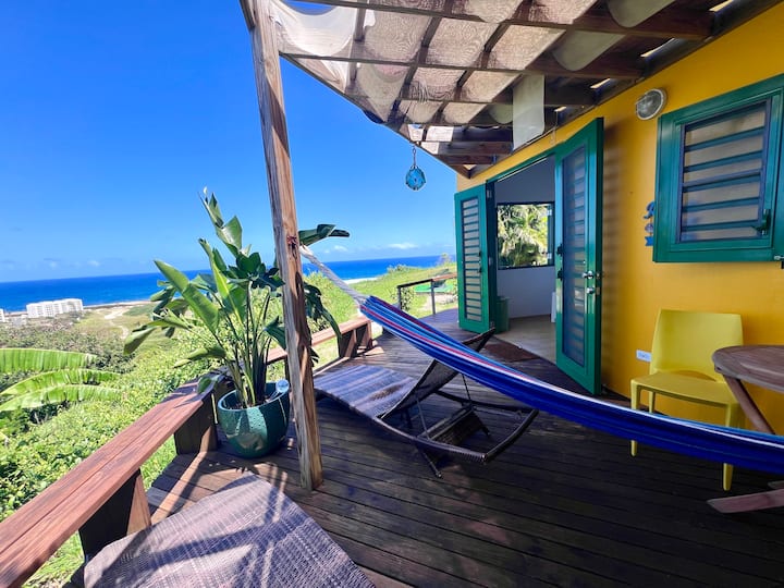 Cozy Cliffside Ocean View Villa - Isabela