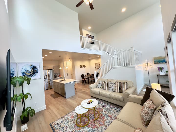 Lehi’s Best/silicon Slopes: Games, Stocked Kitchen - Lehi, UT