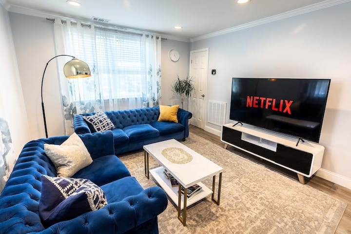 Entire 2br Apartment Ne Phila | Free Parking - Bensalem, PA