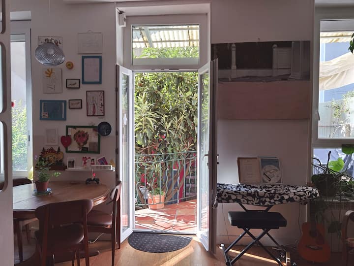 T3 Avec Chat, Terrasse, Cour - Marseille