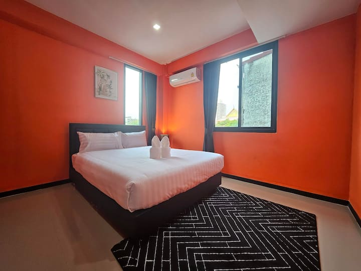 [Peter's House  B03] 全新裝修特色公寓 - Pattaya City