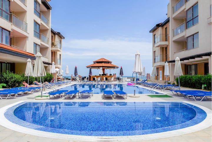 One-bedroom Apartment On The Beach In Obzor - Obzor