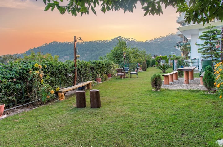 Pvt | 6 Apt Suites | Elevator | Lawn |Valley View - Kasauli