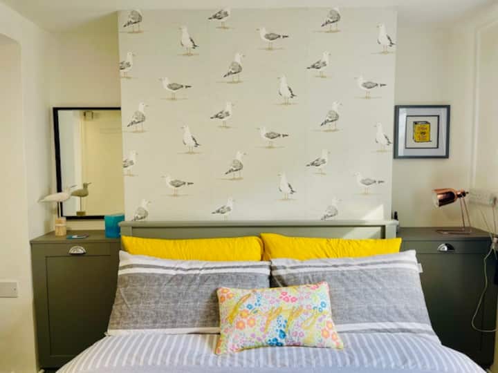 Seagulls Nest - University of Brighton City Campus