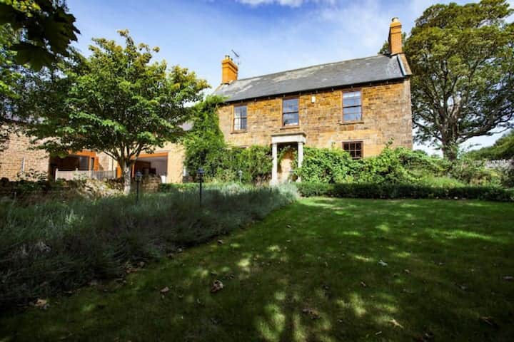Waterbridge Farmhouse - Oxfordshire
