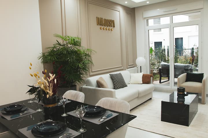 Suite&spa Privé Dans Appart. Thème Unique - Drancy