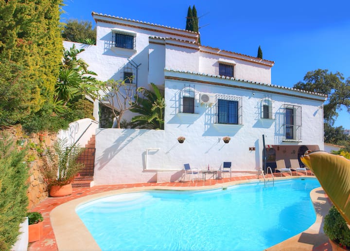 Stunning Sea Views 4 Bed Villa Private Heated Pool - Estepona