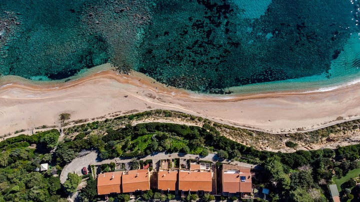 Bentu 'E Mare House, Waterfront With A/c - Cala Gonone