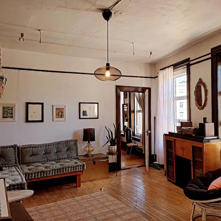 Artist Loft In Exchange District - Winnipeg