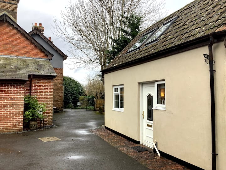 Selfcatering Coach House New Forest
Dog Friendly - Ringwood