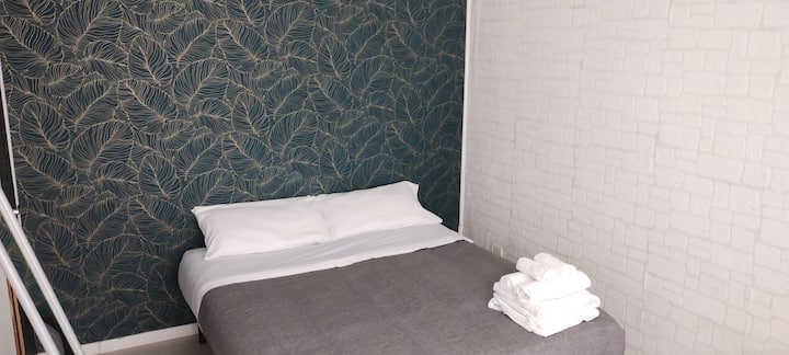 B&b Camera Con Bagno Annesso.
Ingresso Autonomo - Taranto