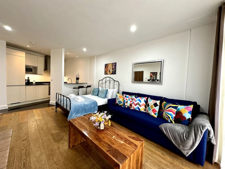 -20% 9ppl Vauxhall Beautiful, Big And Cozy - London, UK