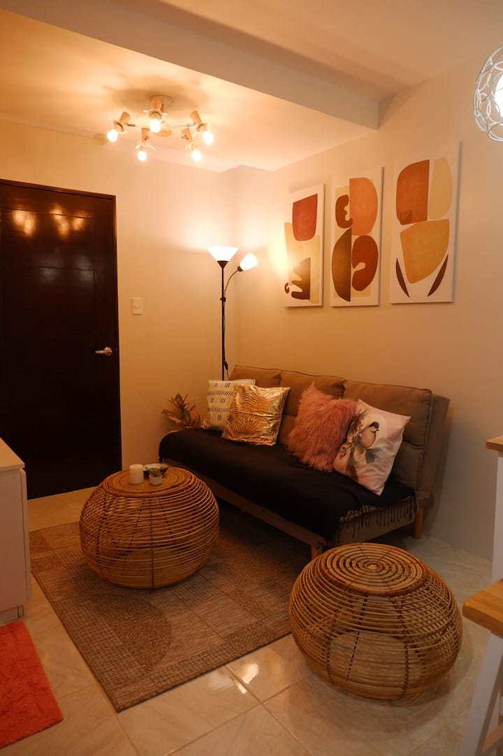 Cj Cozy Bnb 
1bedroom+1sofabed
Self Check In - Mandaue City