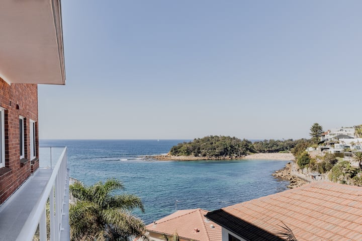 'The Bower' Oceanview Apartment - 曼利議會