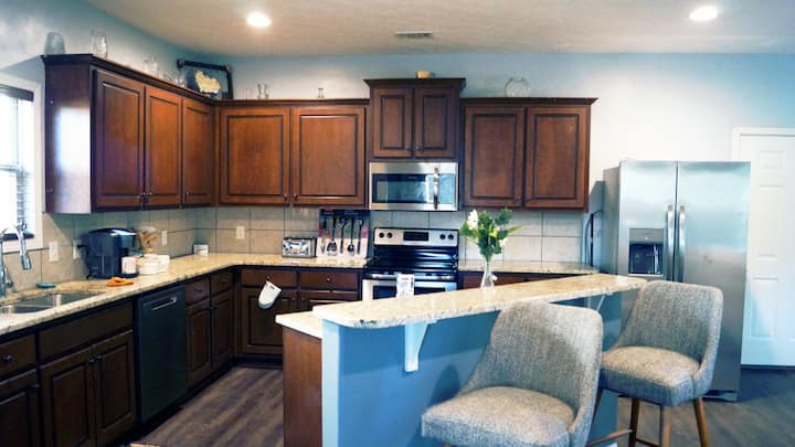 Clean And Roomy Family Home! - Columbus, GA