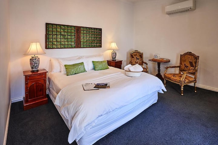 The Soul Suite - The Bronte Room 4 - Hinton