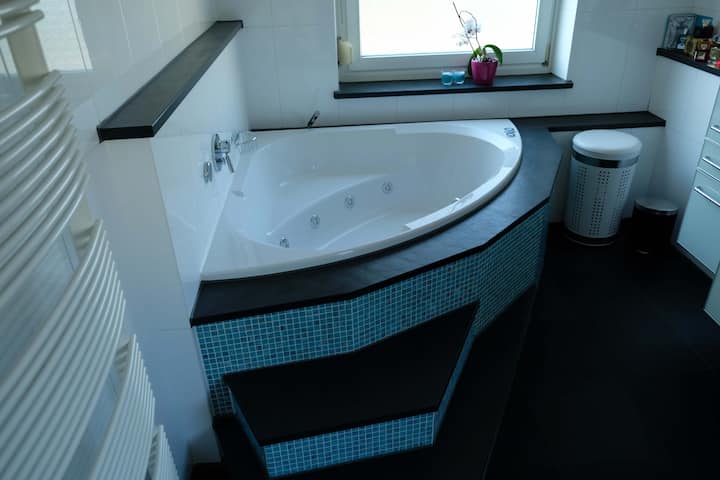 Luxurious Apartment Including Wellness - Poing
