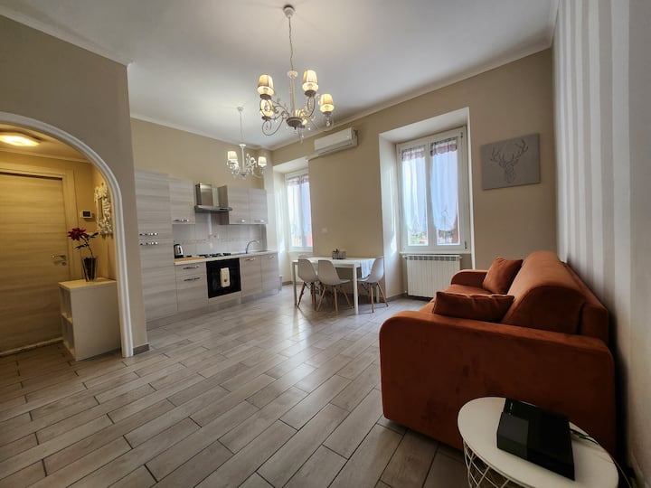 Elegante Casa Con Spabath E Parcheggio In Strada - Rome