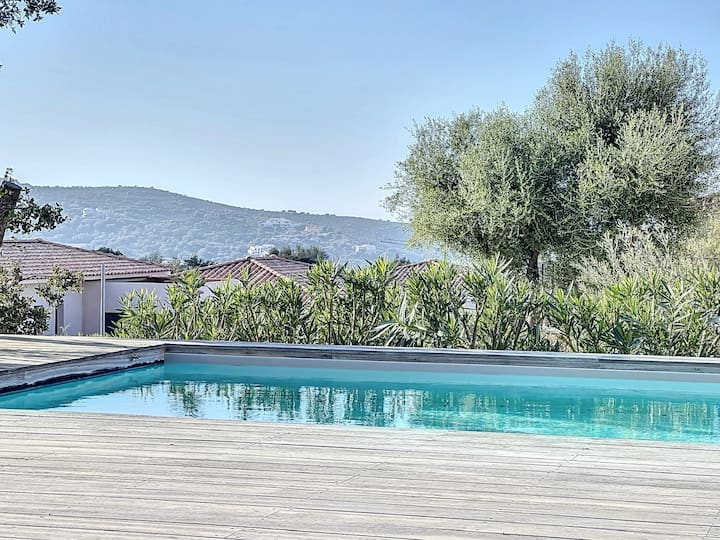 Belle Villa, 4 Chambres , Piscine Chauffée - L'Île-Rousse
