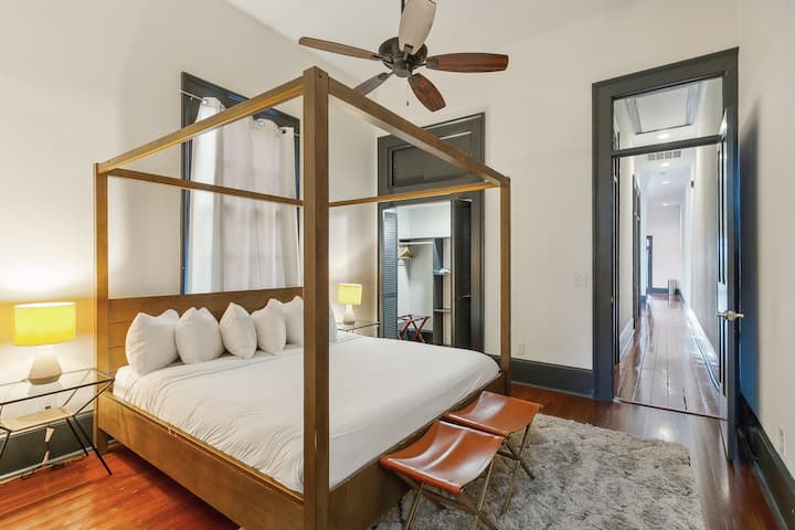 Lively Bywater/st Claude Apt | Balcony - New Orleans, LA