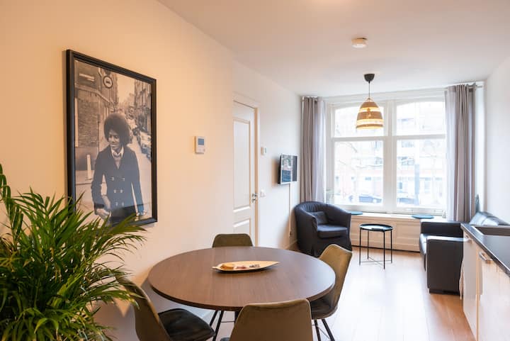 Canalview Apartment - Amsterdam