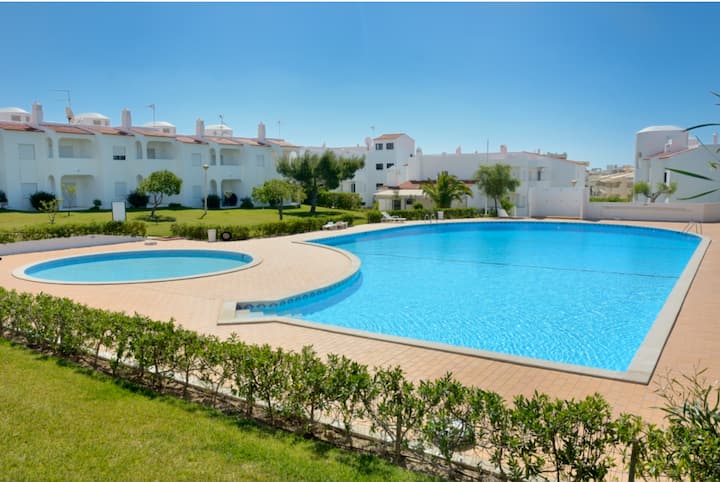 New ! Qt. Torrejão C3-1 W/ Pool - Porches