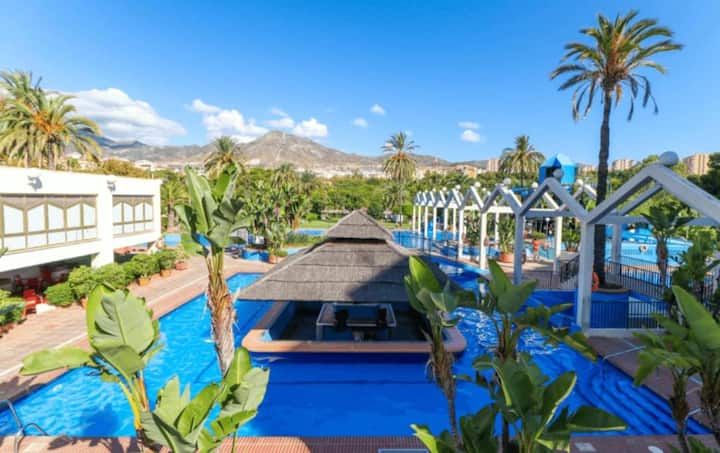 1º Línea De Playa Con Piscinas & Toboganes - Benalmádena