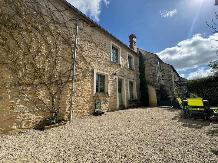 Le Chat Botte, Gîte à Tousson - 