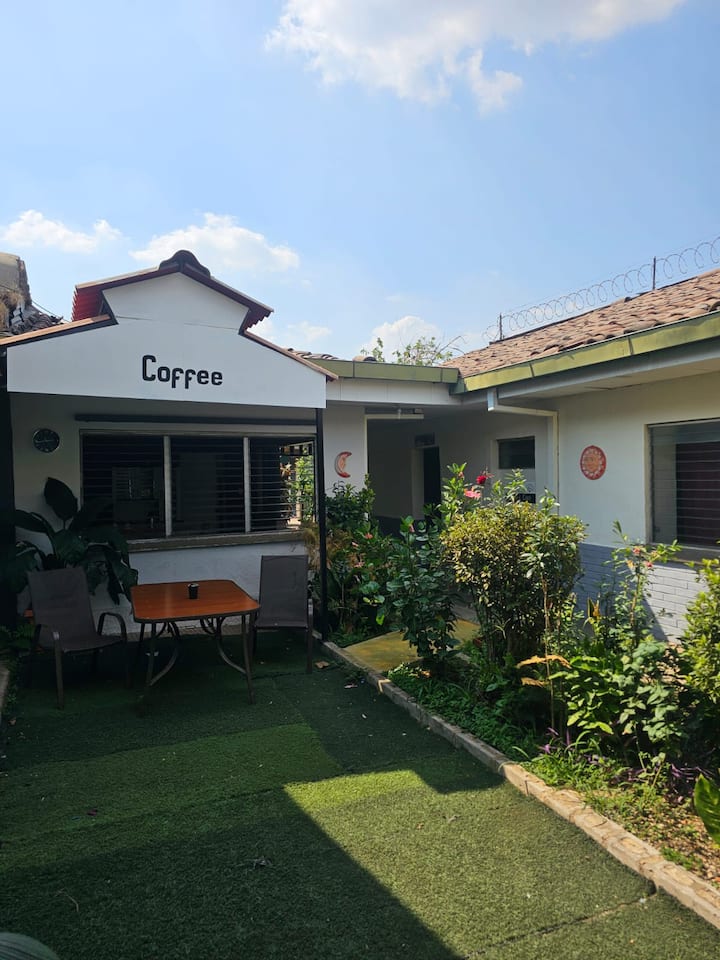 Casa Hostal Perfecto Para Tu Descanso - Santa Ana