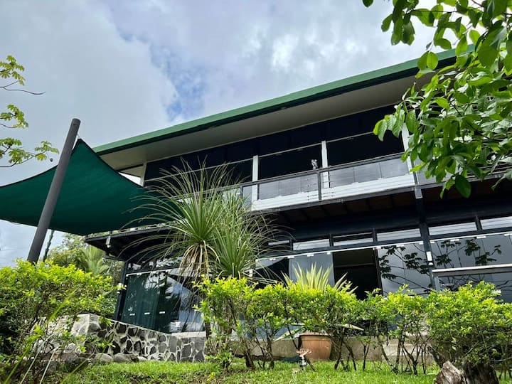 Cortina De Estrellas- Jungle Modern - Punta Arenas, Costa Rica