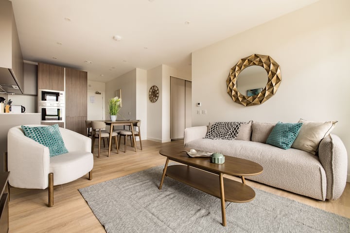 Spacious One Bed Apartment With Gym - London