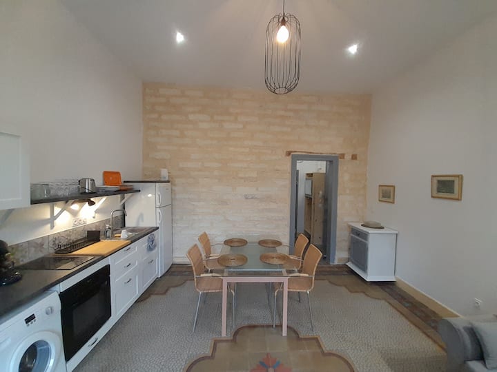 Grand T2 Avec Terrasse En Centre Ville - Montpellier