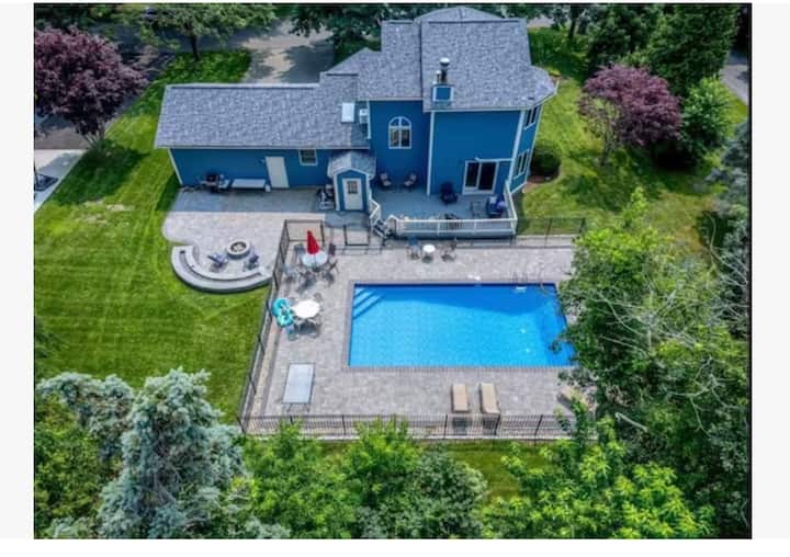 The Cozy Nest #2 - Pool|fire Pit|10 Min Newport - Newport, RI
