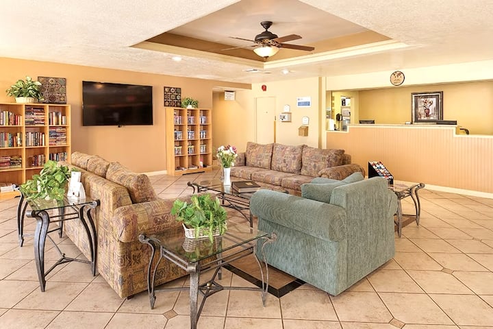 Worldmark Plaza Resort And Spa - Palm Springs, CA