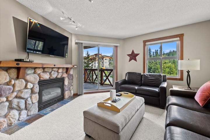 Fireside Lodge 321: 1br/1ba In The Main Village - Sun Peaks